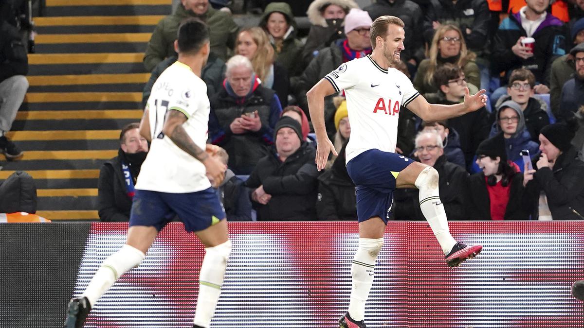 Bintang Tottenham Hotspur Harry Kane Masuk Daftar 3 Pemain Incaran MU
