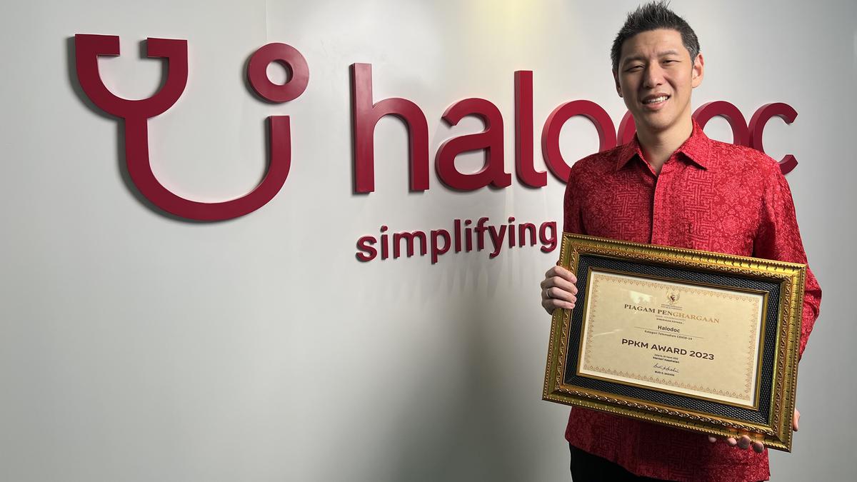 Halodoc Terima Penghargaan PPKM Award dari Presiden Jokowi, Bantu ...