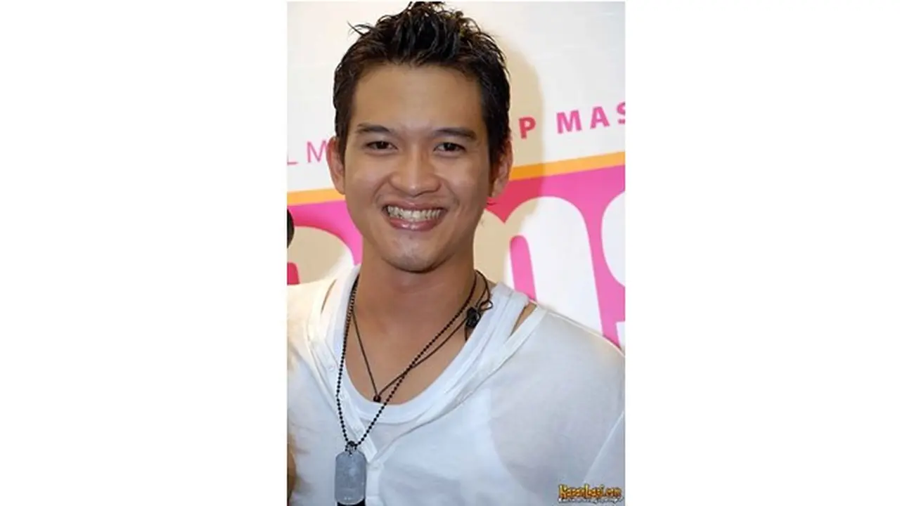 7 Potret Transformasi Rezky Aditya, Ganteng Sejak Kecil - Hot Liputan6.com