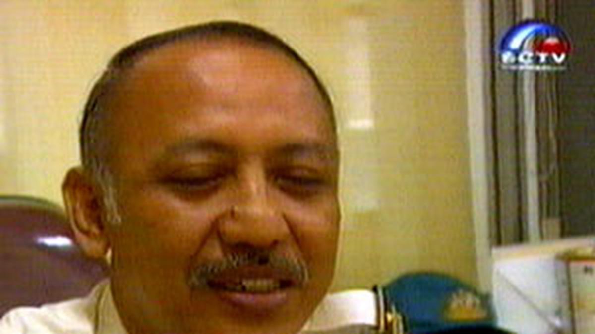 Menjerat Tommy, Lewat Paspornya pun Jadi - News Liputan6.com