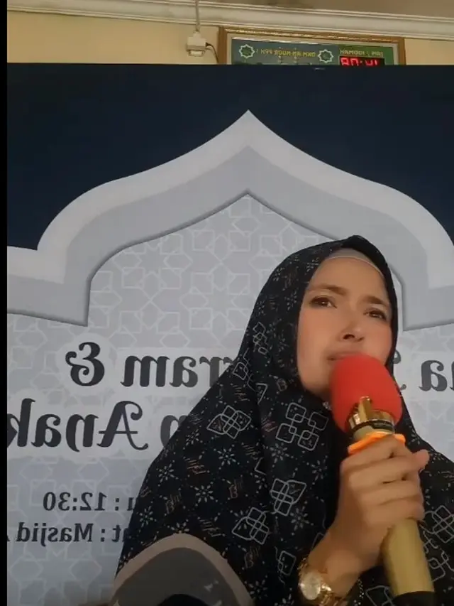 7 Potret Cantik Mega Putri Aulia, Artis yang Sudah Hijrah dan Kini ...