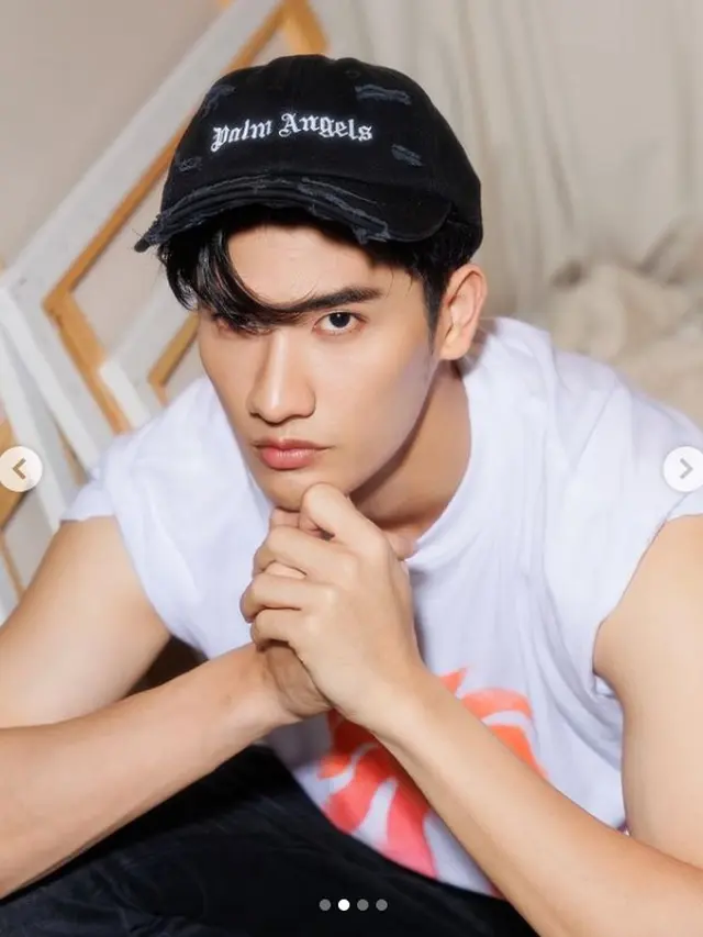 Artis Thailand Tay Tawan Rayakan Hari Jadi Fans Club Sehari Sebelum ...