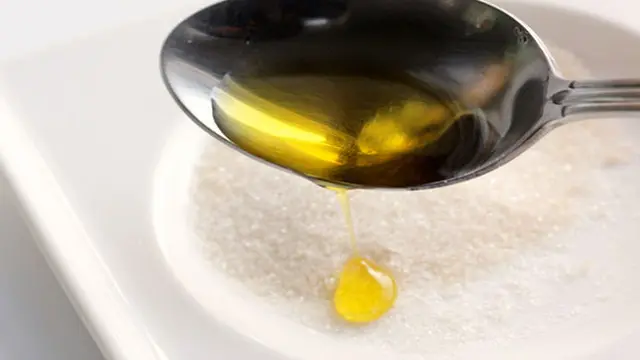 Cara Mudah Membuat Scrub Gula Agar Tubuh Mulus - Fashion & Beauty ...