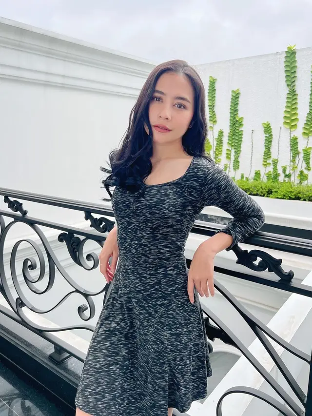 9 Potret Terbaru Prilly Latuconsina Makin Langsing, Berat Badan Turun 8 Kg - Hot Liputan6.com