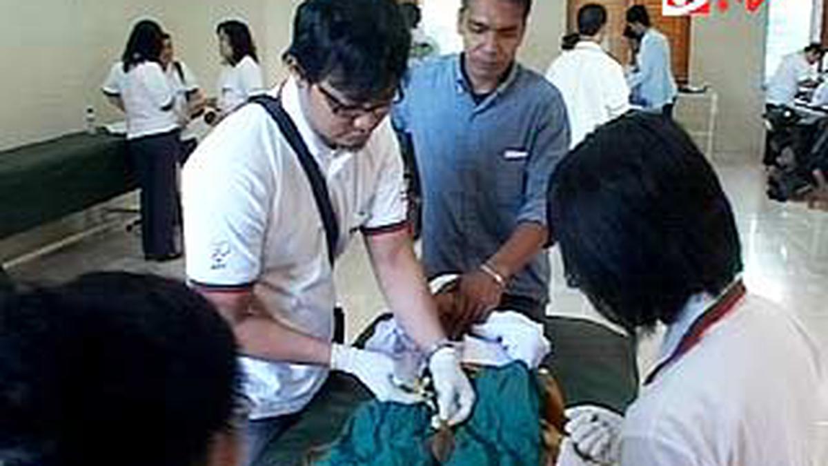 Sunatan Massal di Klinik Kana - News Liputan6.com