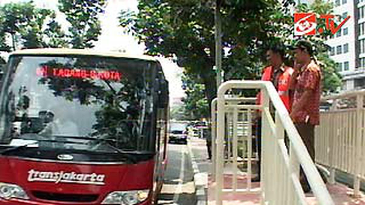 Bus Pengumpan Sepi Penumpang - News Liputan6.com