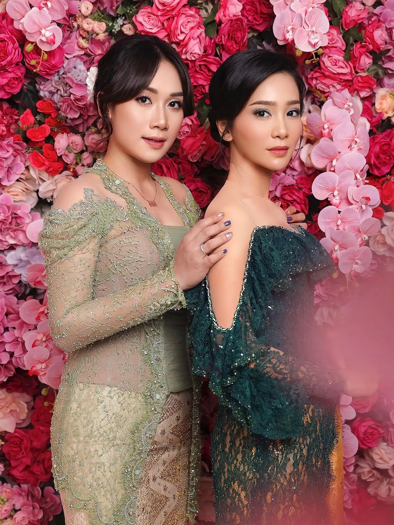 6 Pemotretan Puput Nastiti Bareng Jessica Iskandar dan Bunga Zainal, Bikin Pangling - Hot ...