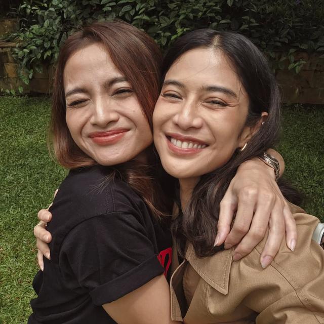 6 Potret Acha Septriasa Bareng Dian Sastro di Qodrat 2, Idola Sejak SMP ...