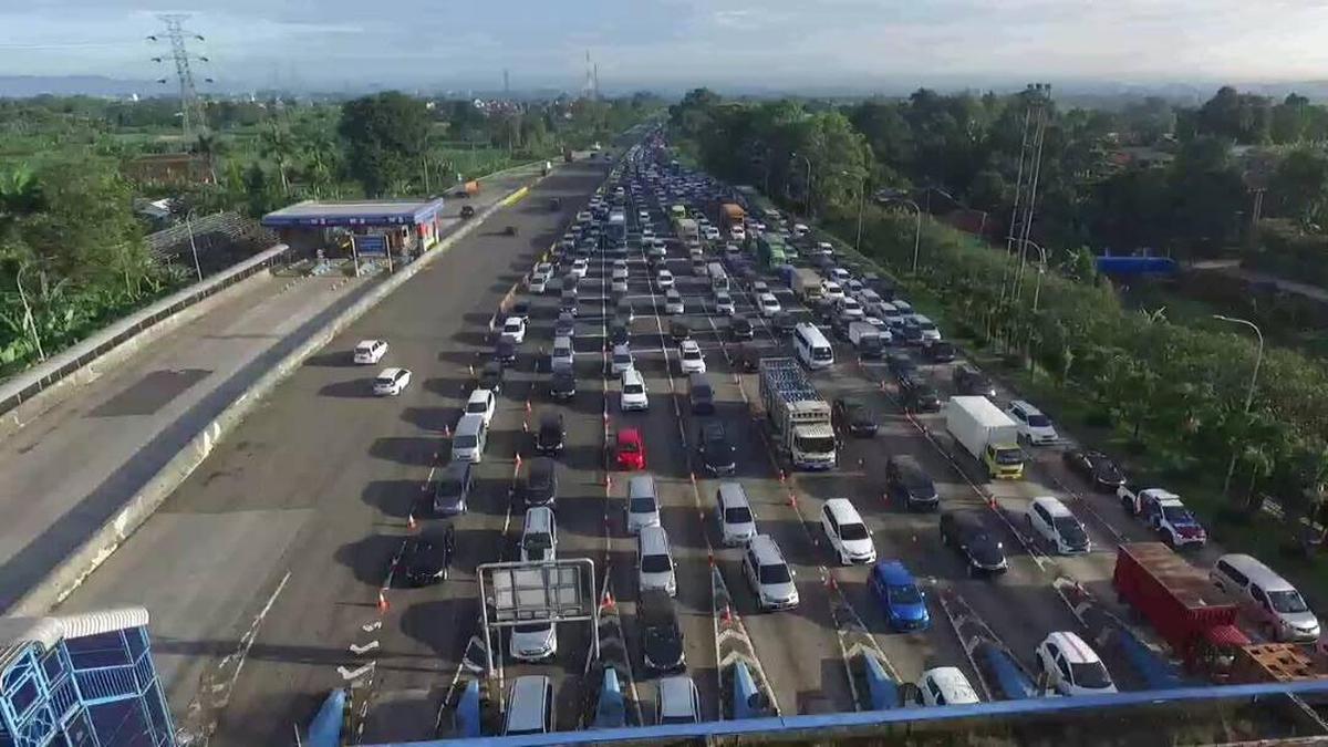 Liburan Hari Kedua, Lalu Lintas Puncak Bogor Macet Parah - News Liputan6.com