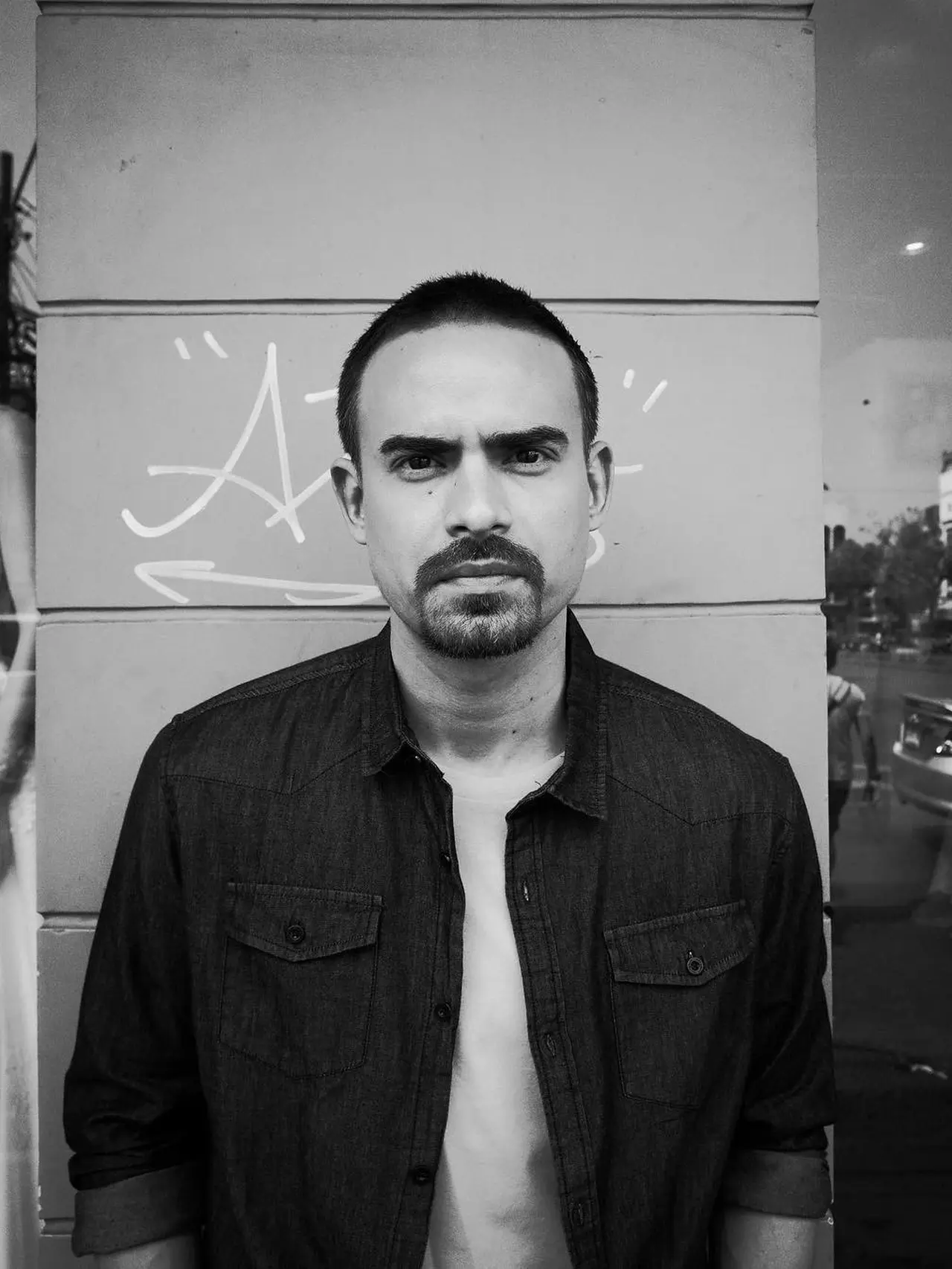 6 Potret Ashraf Sinclair Bersama Sahabat, Murah Senyum dalam Suasana ...