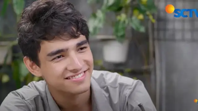 Hati Harry Vaughan Bintang Sinetron Asmara Gen Z Tersentuh, Gegara Fans ...