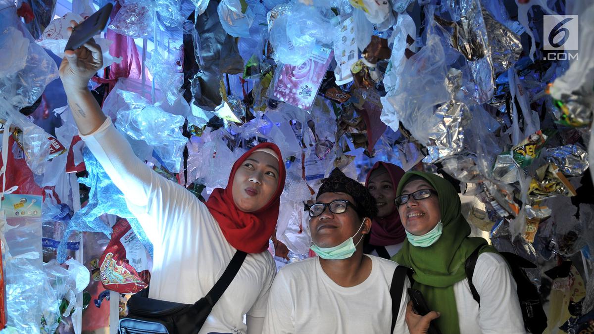 FOTO: Begini Isi Perut Paus Sperma yang Mati Akibat Telan Sampah ...