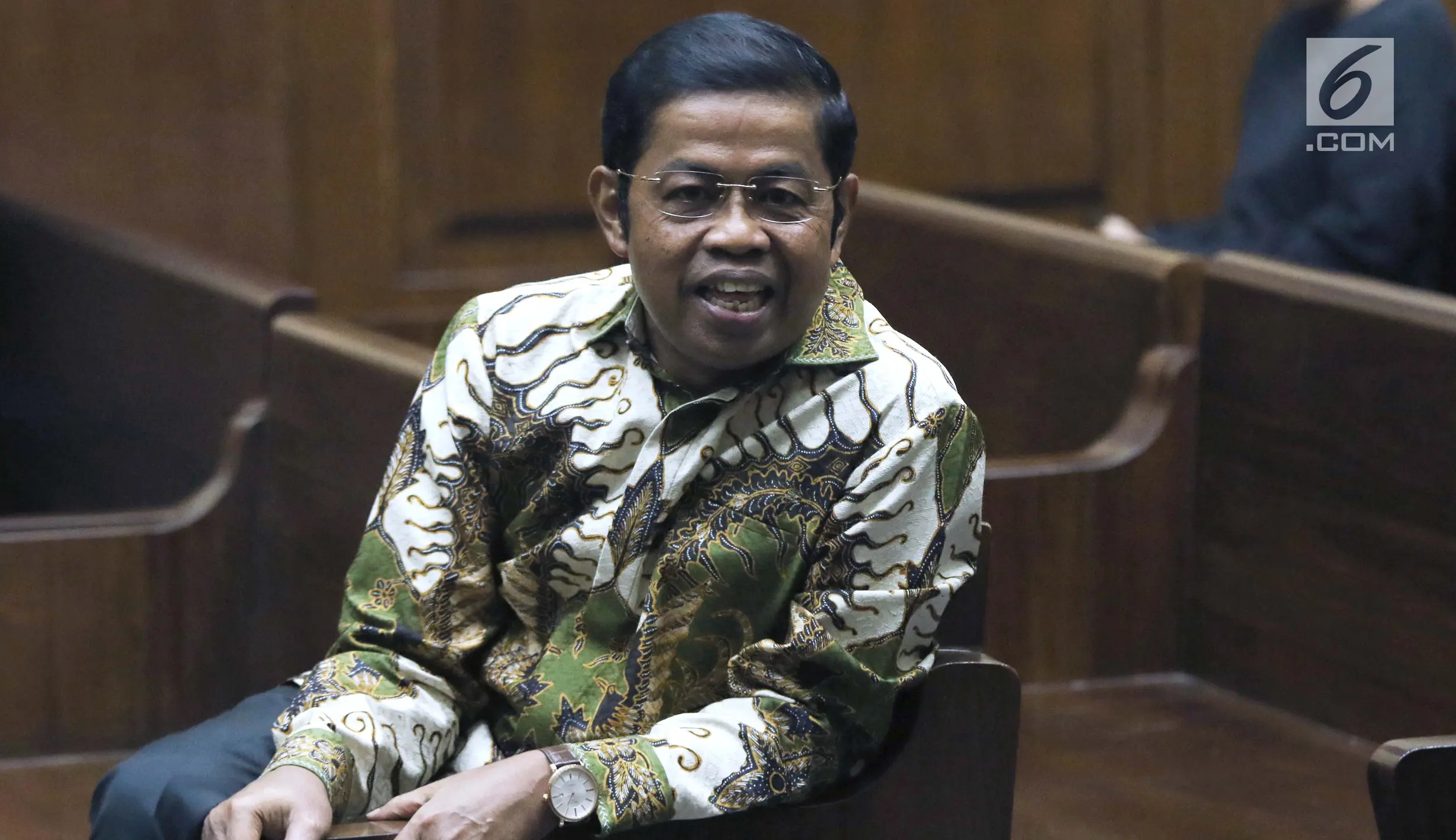 FOTO: Sidang Suap PLTU Riau-1, Idrus Marham Simak Keterangan Saksi ...