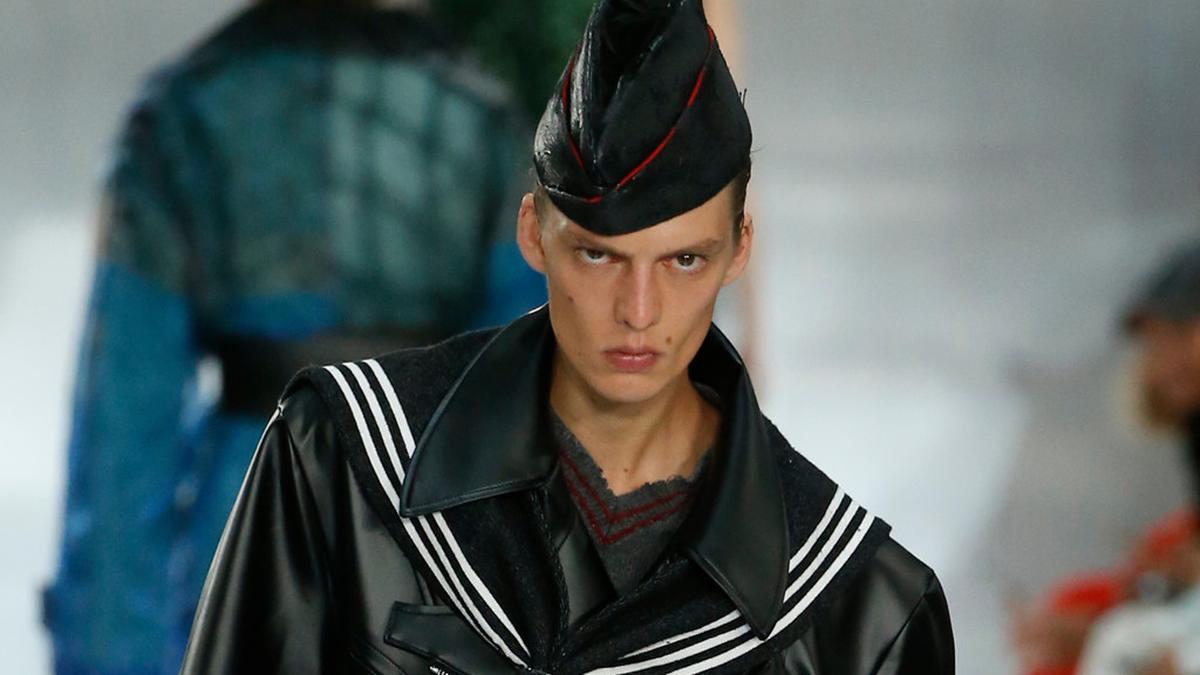 Fakta-Fakta Leon Deme, Model yang Viral karena Melotot di Paris Fashion ...