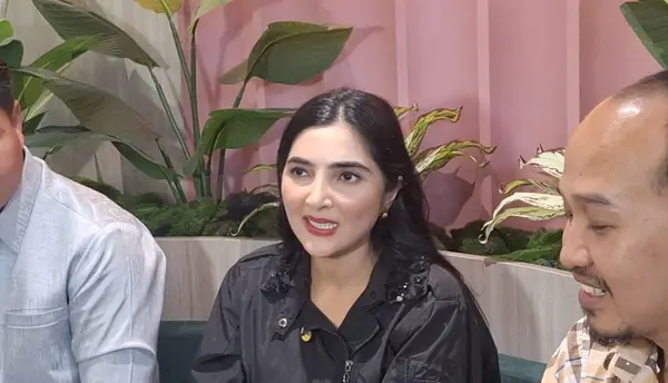 Inara Rusli Lepas Cadar, Ini 7 Potret Transformasi Istri Virgoun yang ...