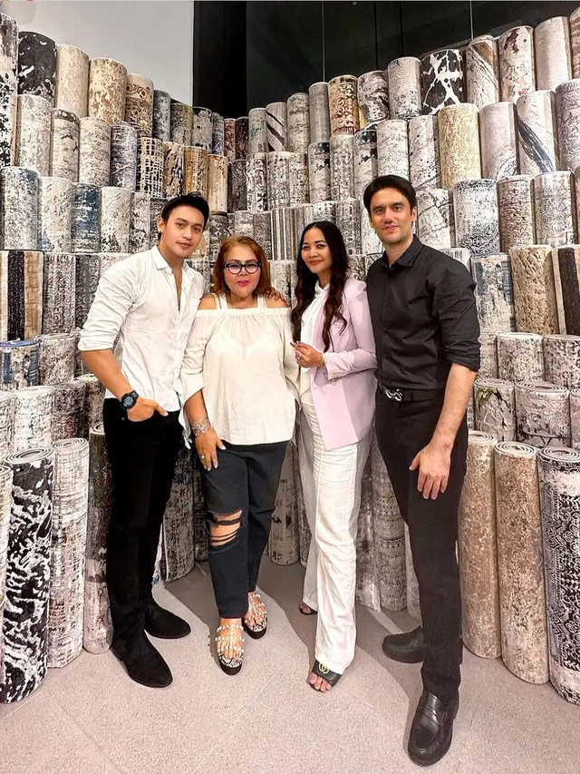 7 Gaya Pacaran Eva Manurung dan Jordan Ali, Terkendala Restu Virgoun ...