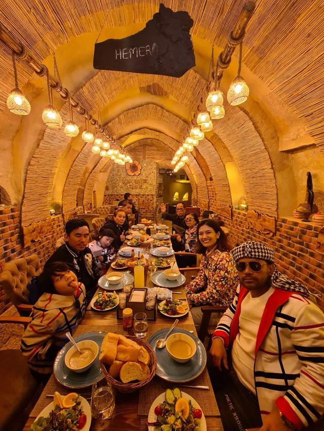 6 Potret Liburan Judika dan Duma Riris di Turki, Boyong Keluarga Besar ...