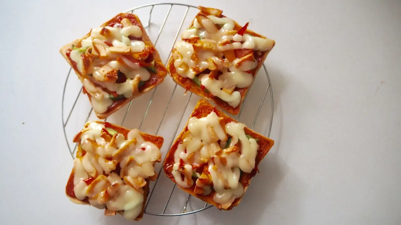5 Resep Pizza Roti Tawar Praktis untuk Sarapan dan Teman Ngopi
