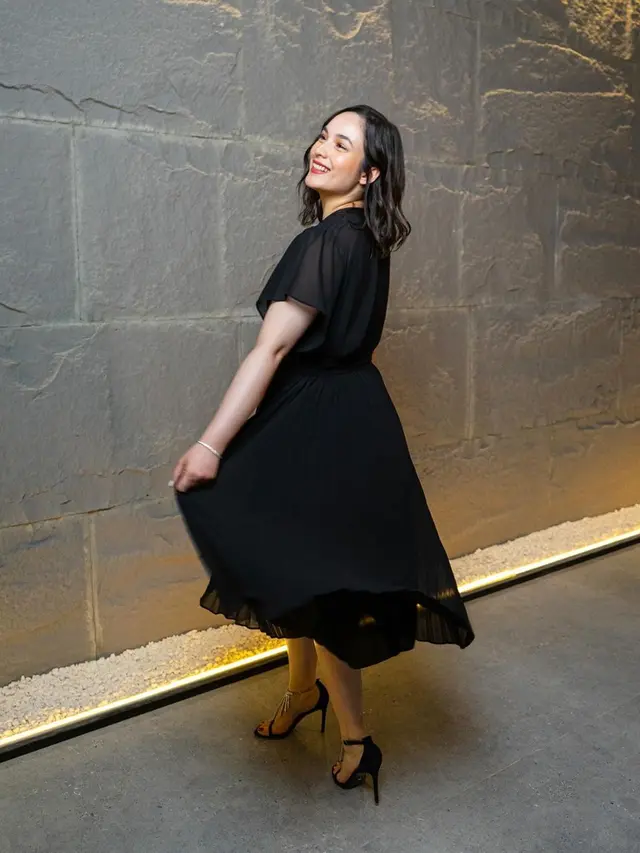 Ulang Tahun yang ke-29, 7 Potret Cantik Chelsea Islan yang Tampak Awet ...