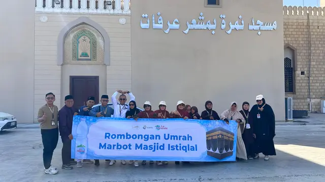 Wujudkan Impian Penjaga Rumah Ibadah, Le Minerale Berangkatkan Umrah ...