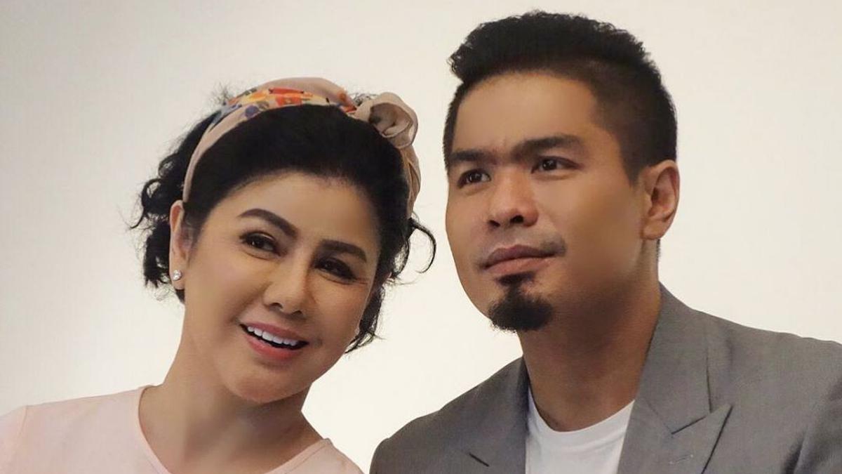 7 Potret Kompak Bams Eks Samsons dan Ibunda yang Awet Muda