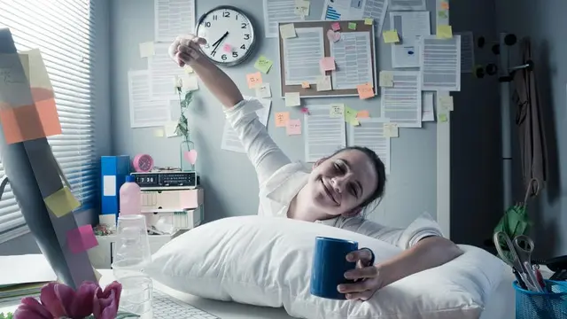 6 Manfaat Begadang yang Menyehatkan - Health Liputan6.com