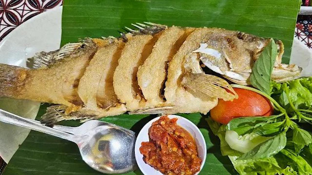 12 Rekomendasi Tempat Makan Seafood di Malang yang Terkenal 2025, Enak ...