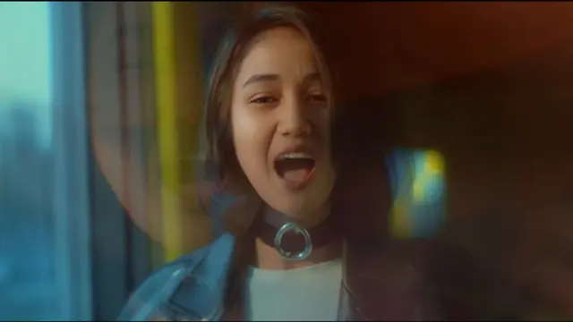 8 Potret Nike Ardilla Hasil Ai Di Video Klip Bertemu Kembali Cantiknya Tetap Sama Citizen6