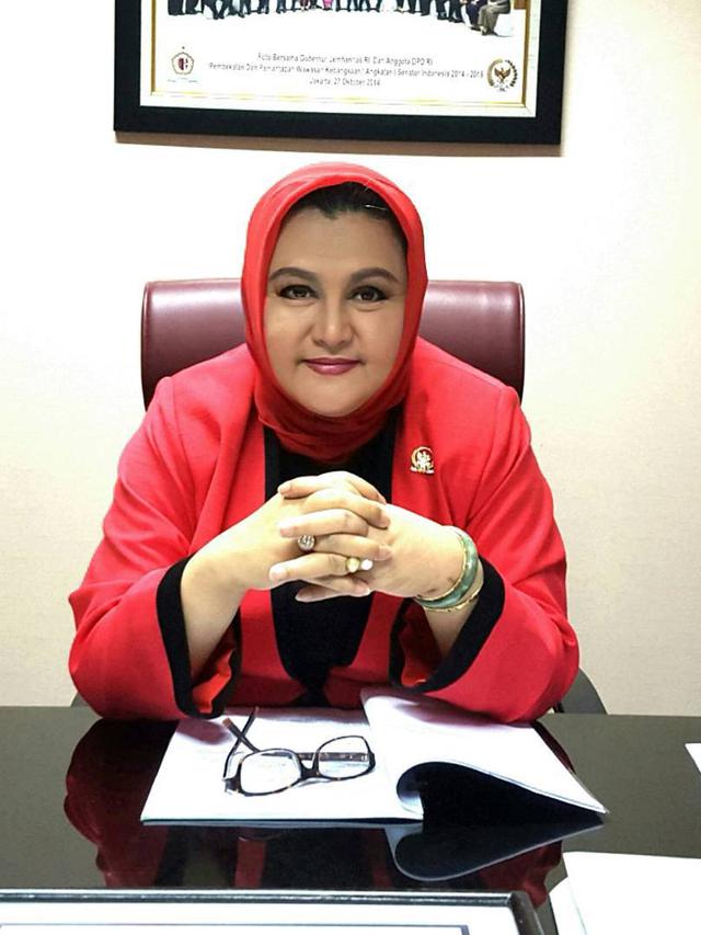 Profil Emilia Contessa, Penyanyi Lawas yang Meninggal karena Gagal Jantung