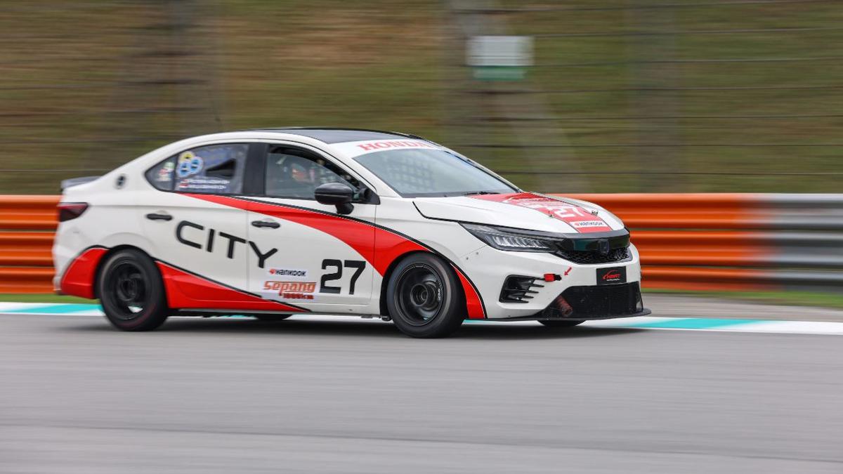 Avila Bahar Alami Nasib Apes di 9 Lap Akhir S1K 2024 Sepang - Bola ...