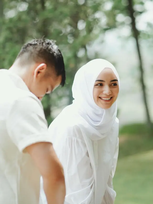 7 Potret Prewedding Citra Kirana dan Rezky Aditya di Alam, Sweet Banget - Hot Liputan6.com