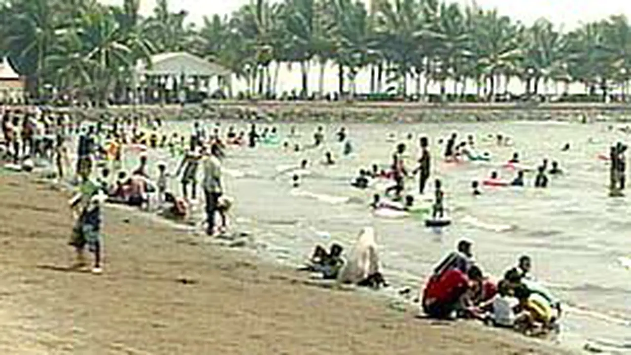 Tempat Wisata Dibanjiri Pengunjung - News Liputan6.com