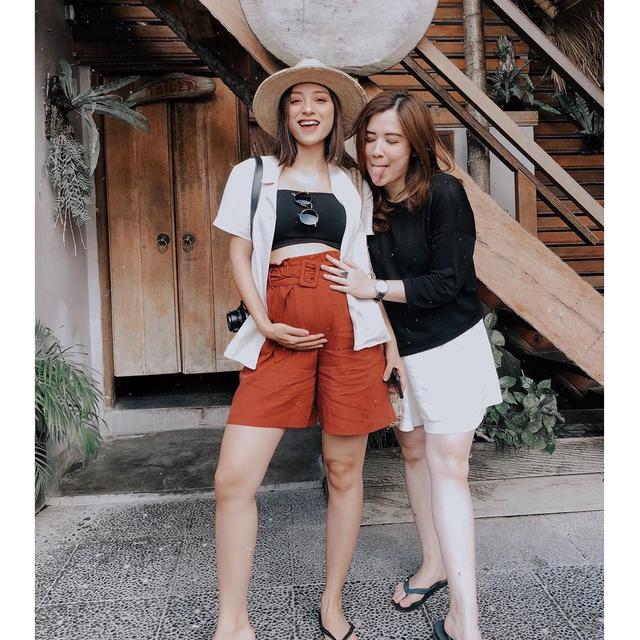 Hamil Tua, Ini 6 Potret Baby Bump Lolita Agustine yang Tetap Modis ...