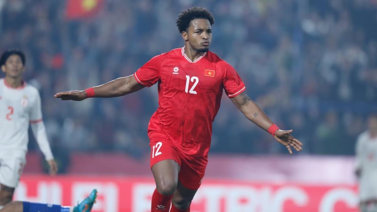 Cetak 2 gol dan 2 Assist dalam Debutnya meski Diejek Lawan, Nguyen Xuan Son Bawa Kemenangan ...