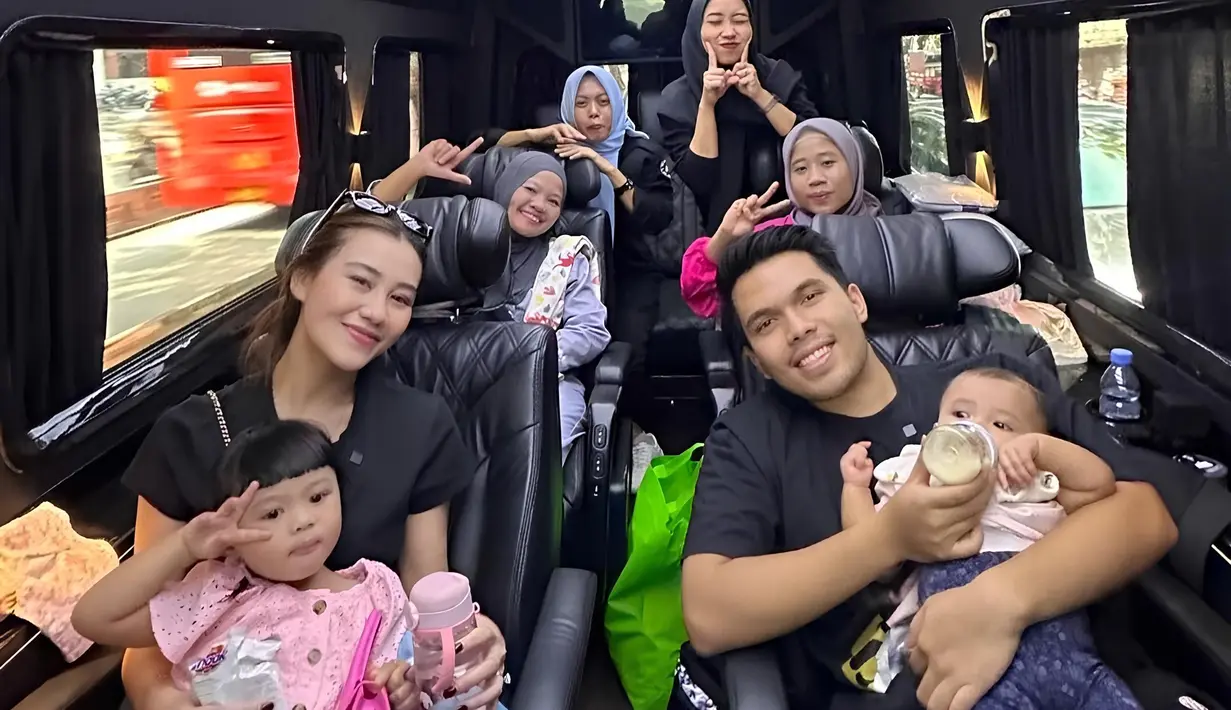 Potret Aaliyah dan Thariq Momong Anak Atta dan Aurel, Dipuji Cocok Jadi ...