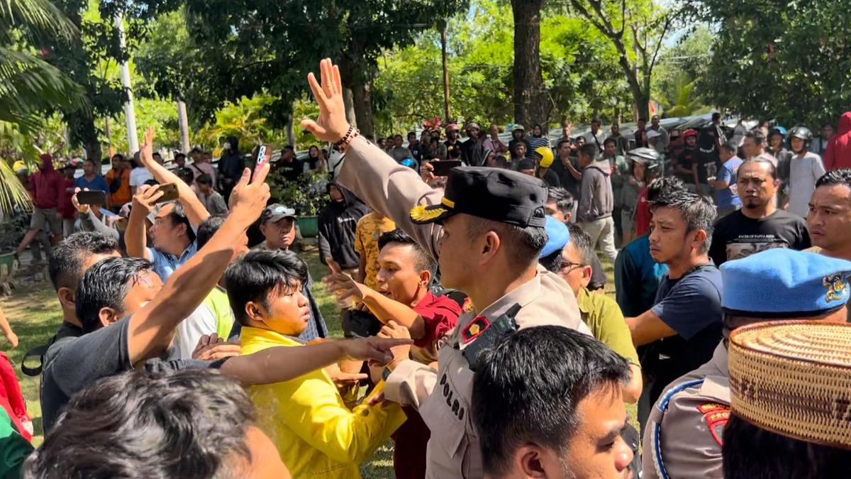 Diduga Berbuat Asusila, Mahasiswa Desak Bupati Gorontalo Nelson Mundur ...