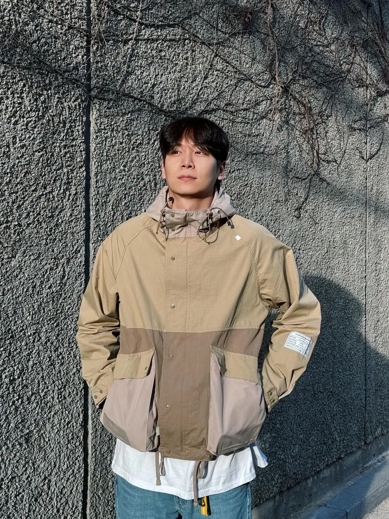 Aktor Drakor Lovely Runner Lee Cheol Woo Bantah Masuk Group Chat ...