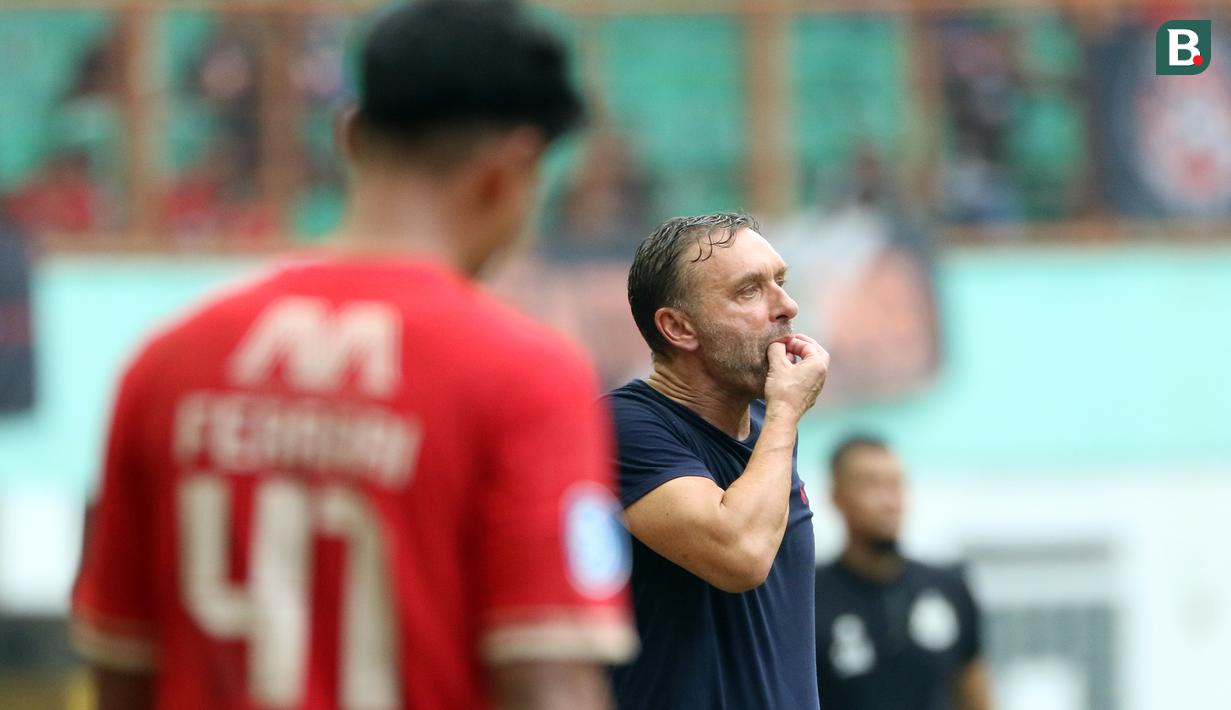 Foto: Thomas Doll Rungkad Setelah Persija Gagal Menang, Begini ...