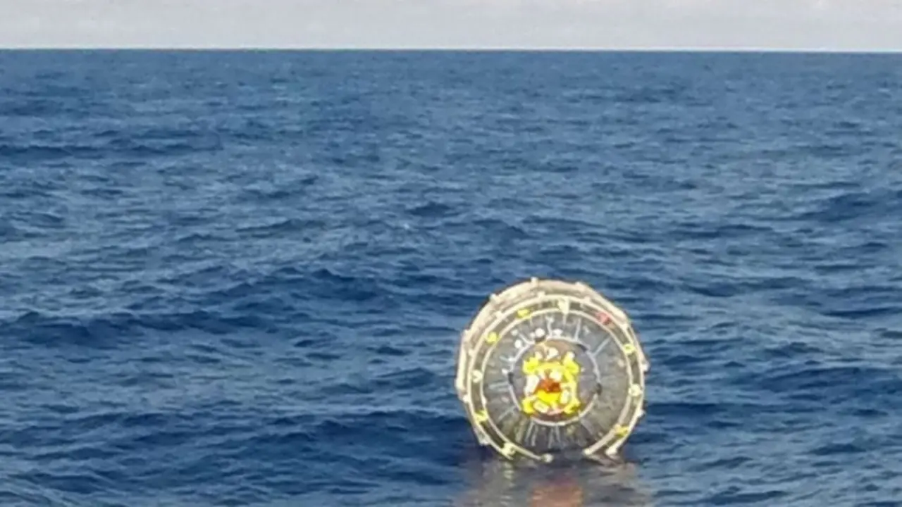 Reza Baluchi Arungi Segitiga Bermuda dengan Bola Raksasa - Citizen6 ...