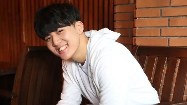 Terinspirasi Squid Game, Steven Hwang Luncurkan Single Red Light Green ...