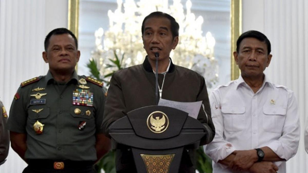 Jaket Bomber Jokowi Curi Perhatian Dunia - Global Liputan6.com