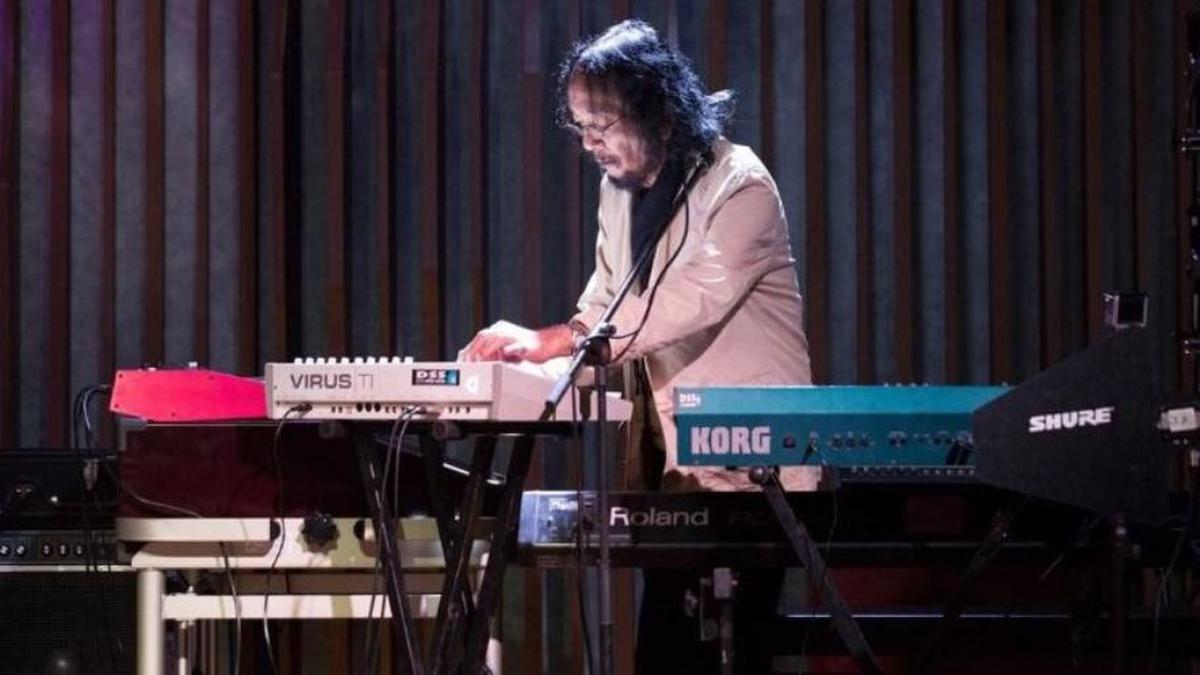 Deretan Karya Hits Yockie Suryo Prayogo Bersama God Bless - ShowBiz ...