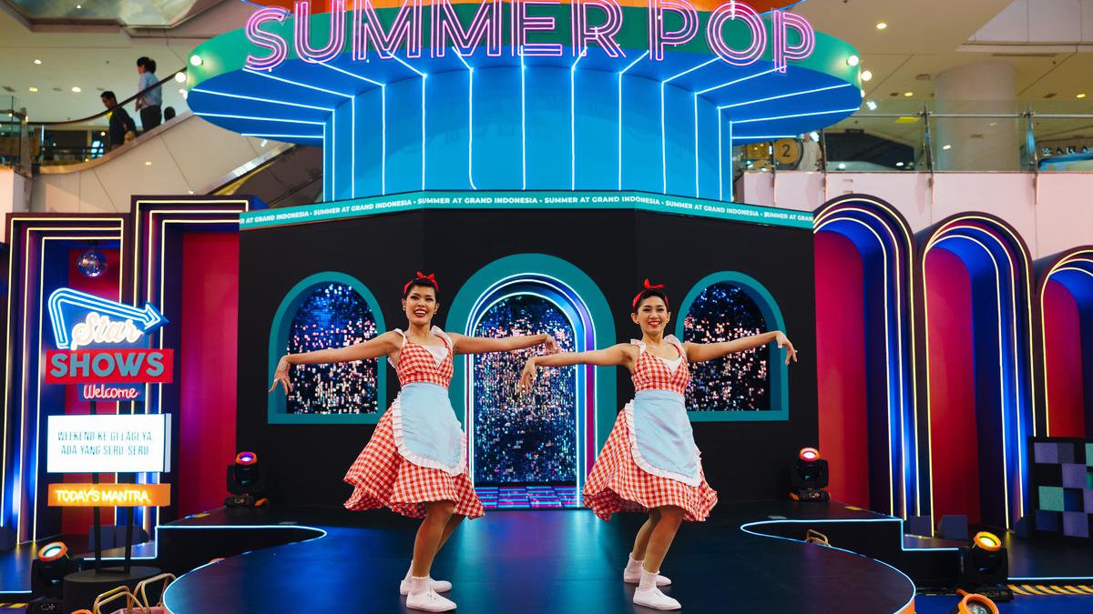 Indahnya Instalasi Seni Summer Pop 2023, Dimeriahkan Performa Musisi ...