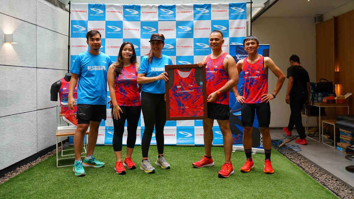 Kolaborasi 910 Nineten dan Indorunners Luncurkan Sepatu Lari dengan ...