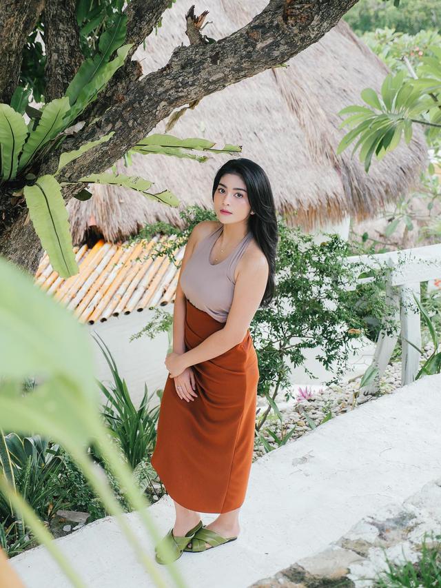 Jadi Tempat Favorit, Ini 7 Momen Liburan Debi Sagita ke Labuan Bajo ...
