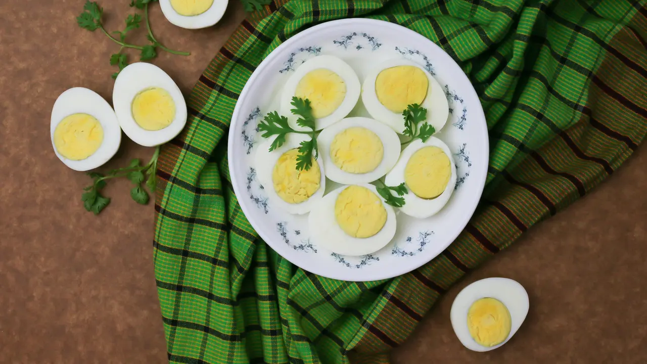 Rebus Telur Berapa Menit? Ketahui Durasi Agar Matang Sempurna dan Mudah ...