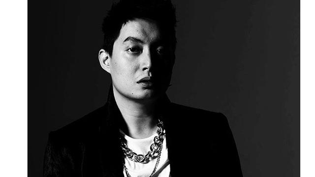 Edric Tjandra Pamer Kemesraan dengan Kekasih - ShowBiz Liputan6.com