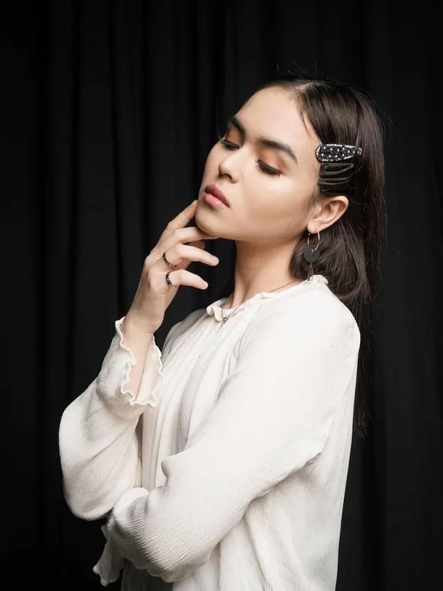 Hanung Bramantyo Sebut Laura Anna Seorang Martir, Suarakan Keadilan ...