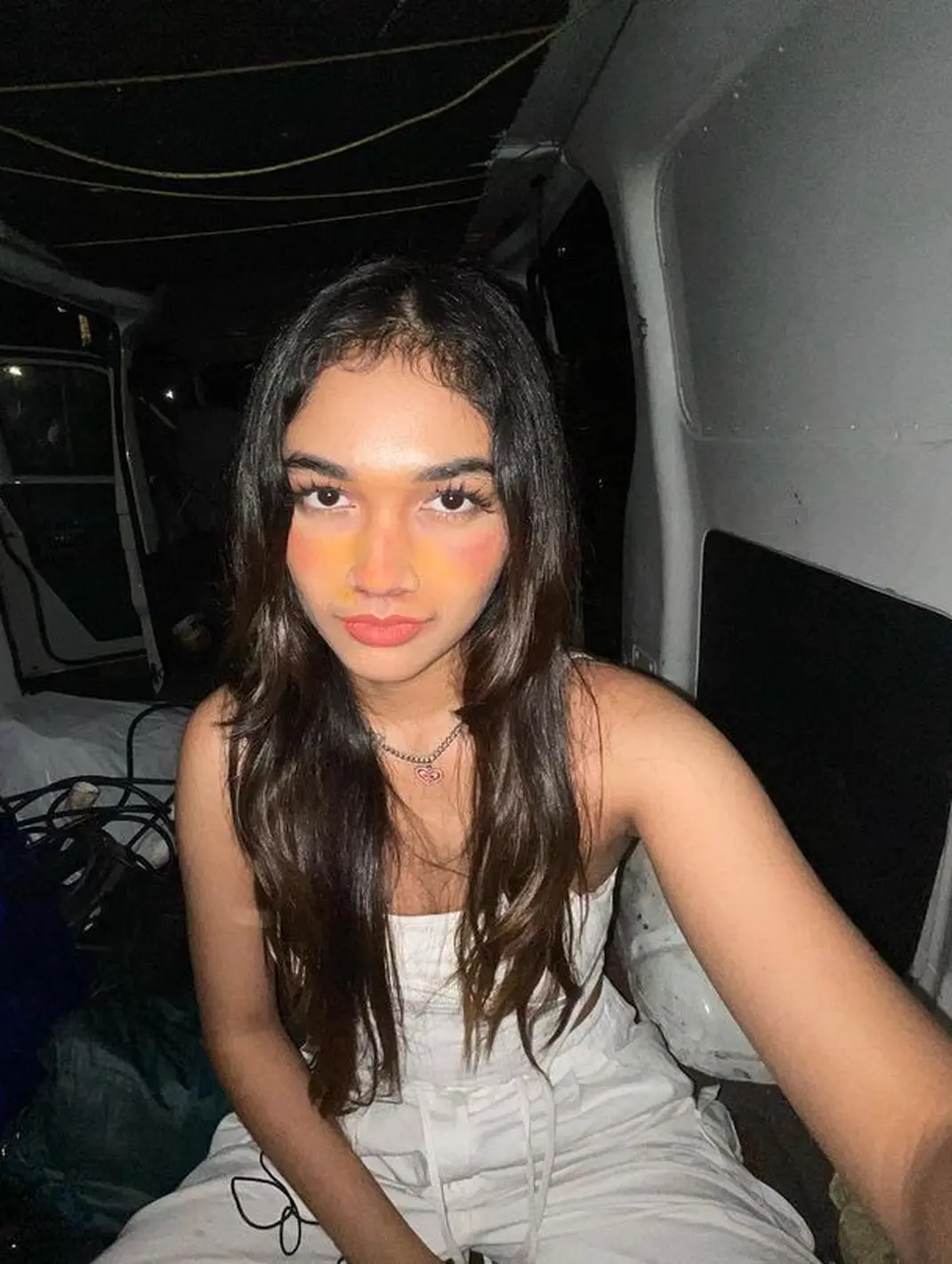 Cantik dan Punya Wajah Bule, 8 Potret Keponakan Nafa Urbach yang Multitalenta - Photo Fimela.com