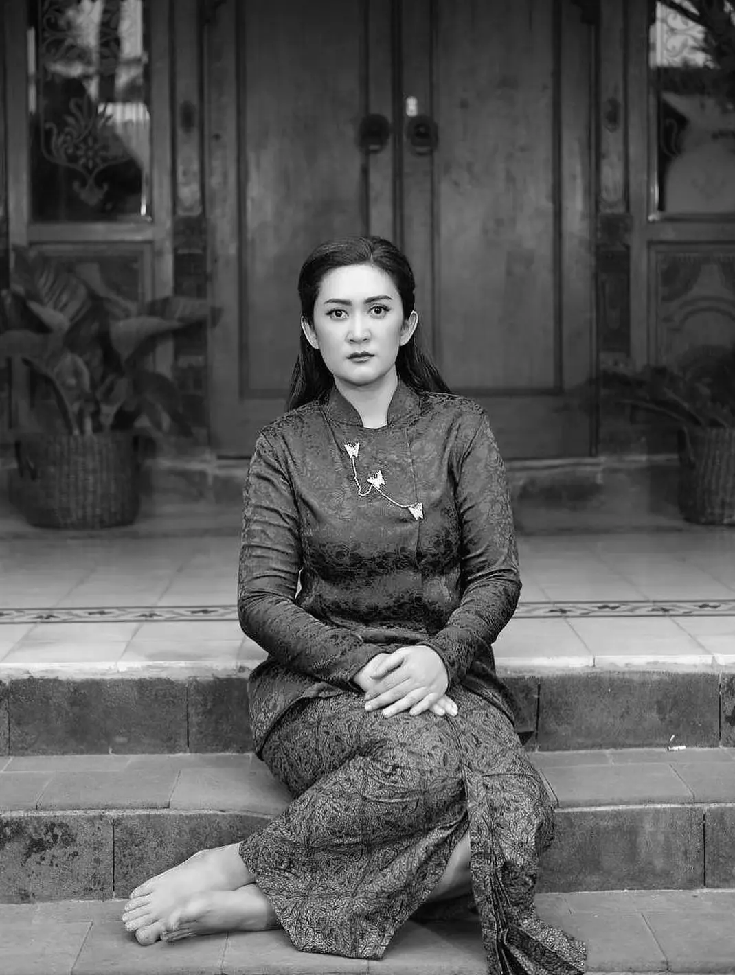 6 Deretan Gaya Nafa Urbach Pakai Kebaya Janggan, Dapat Julukan Netizen ...